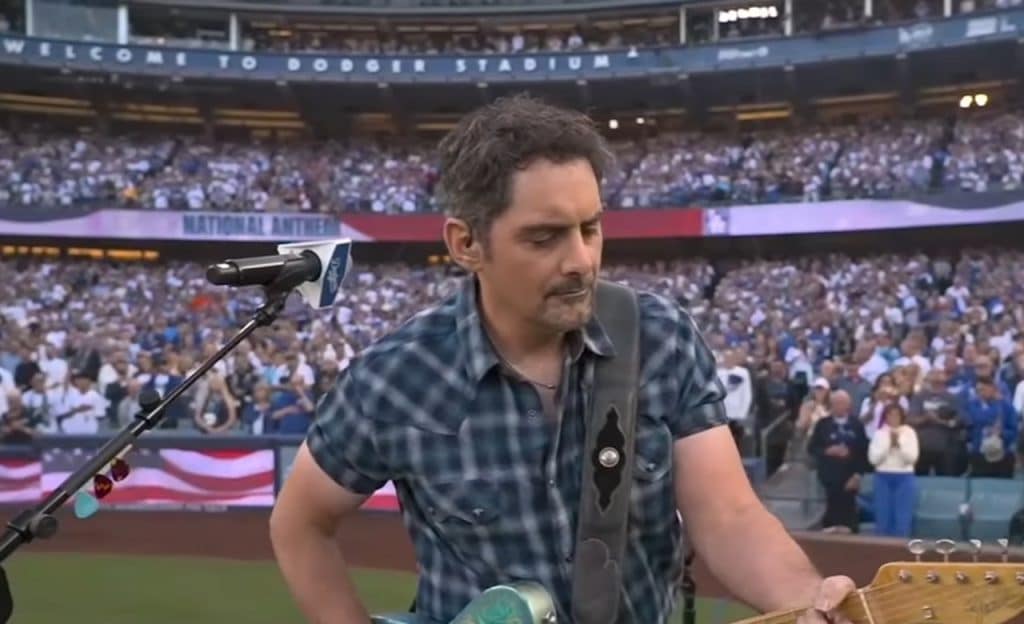For the second time, Brad Paisley performs National Anthem before ...