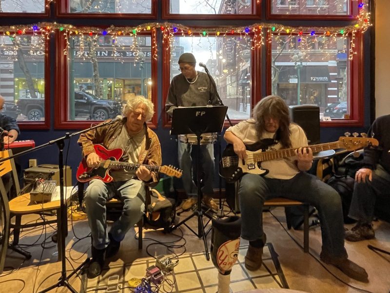 Larry Groce makes special appearance with The Carpenter Ants for ...