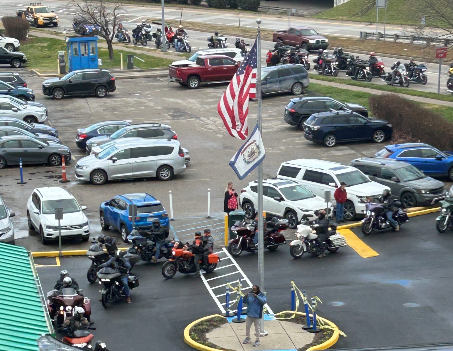 'West Virginia Toy Ride' sees hundreds of motorcyclists deliver gifts ...