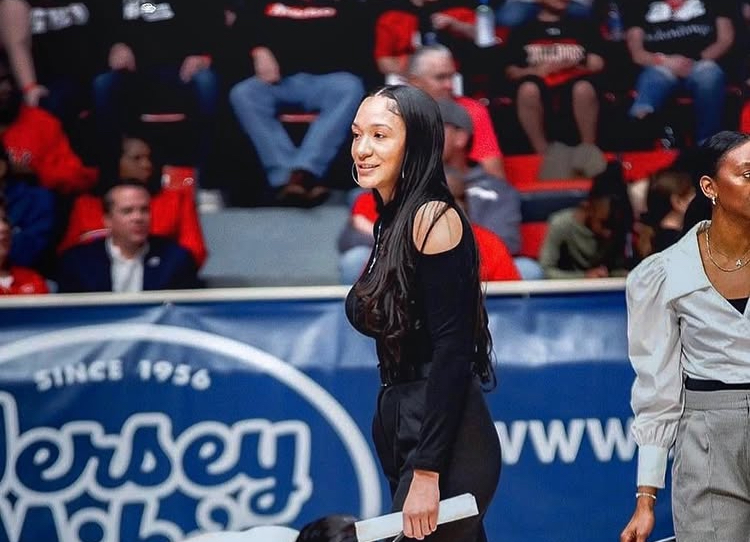 Whitney Bays takes helm of WVSU Women's Basketball – The Real WV
